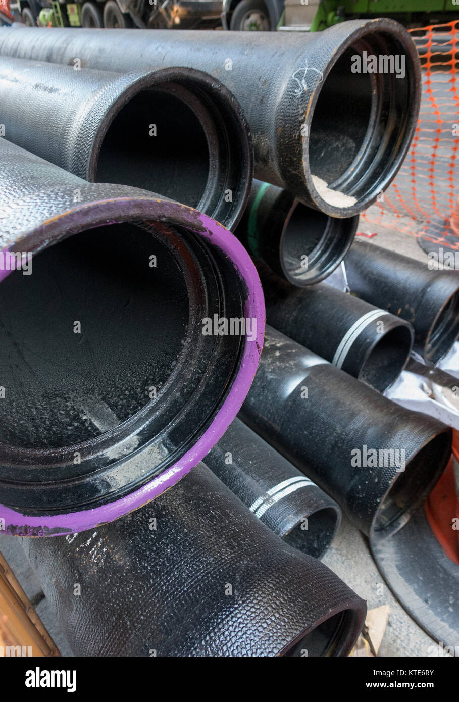 Cast iron drain pipe hi-res stock photography and images - Alamy