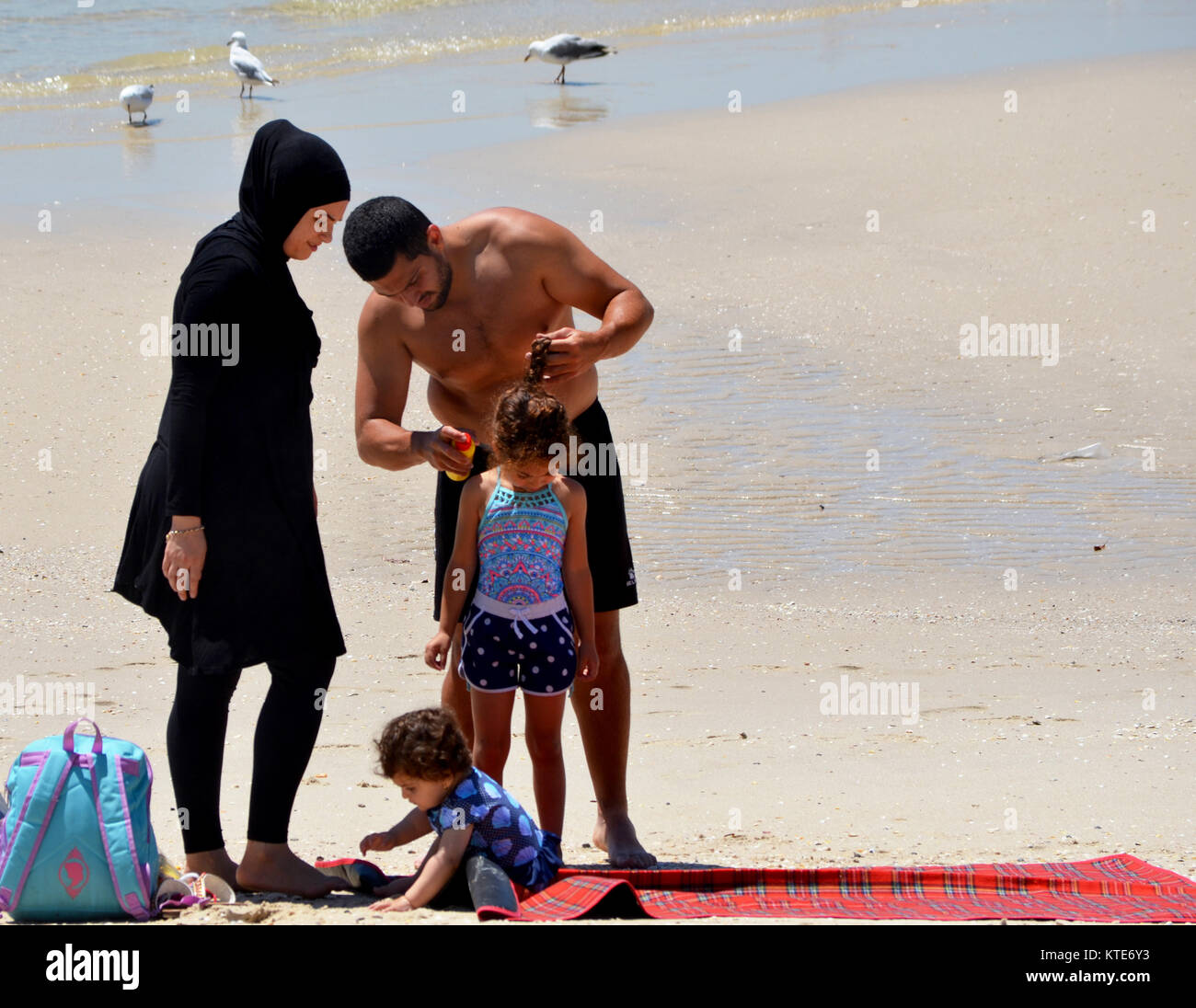 Chador beach hi-res stock photography and images - Alamy