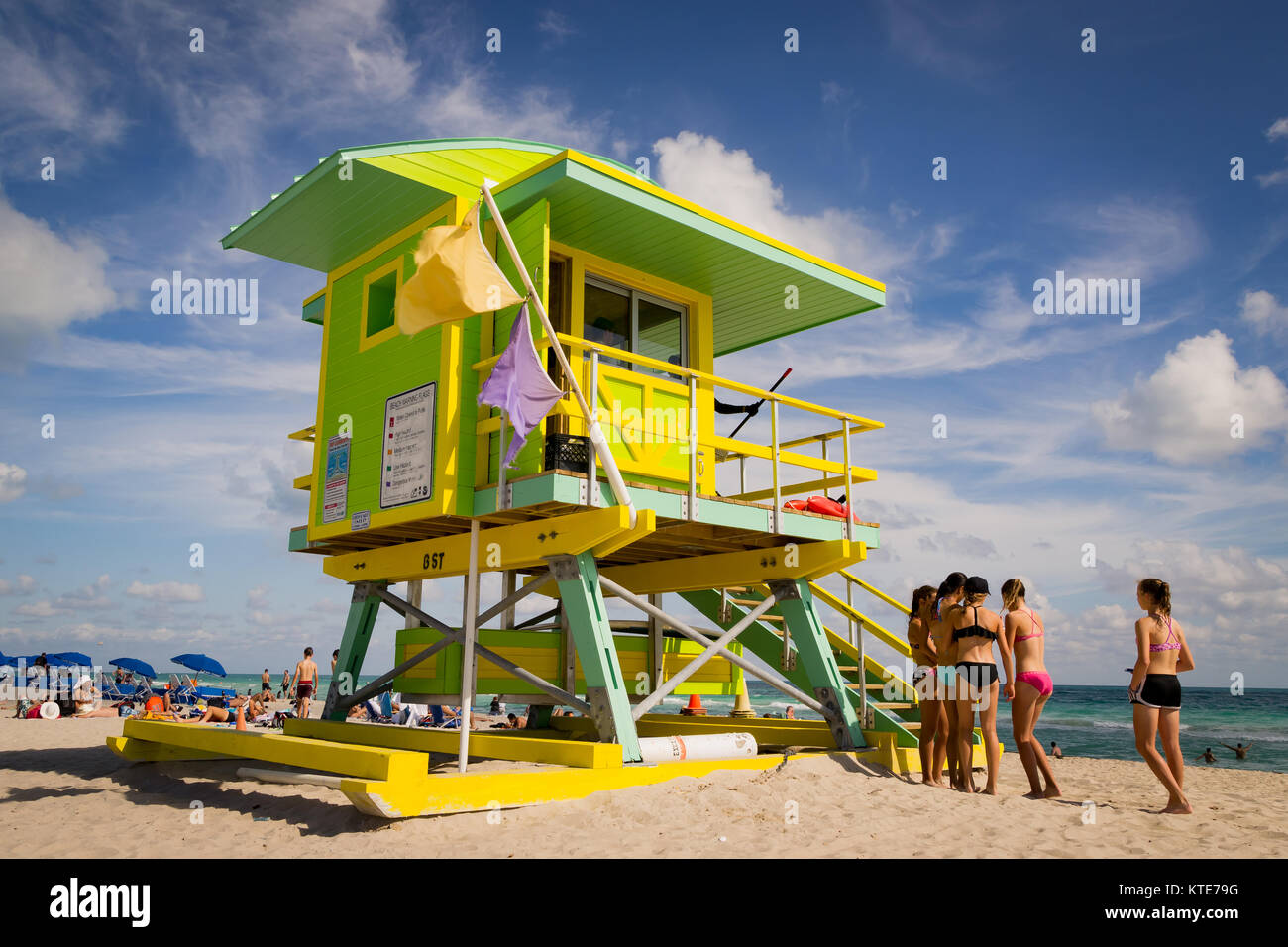 Lifeguard booth hi-res stock photography and images - Alamy
