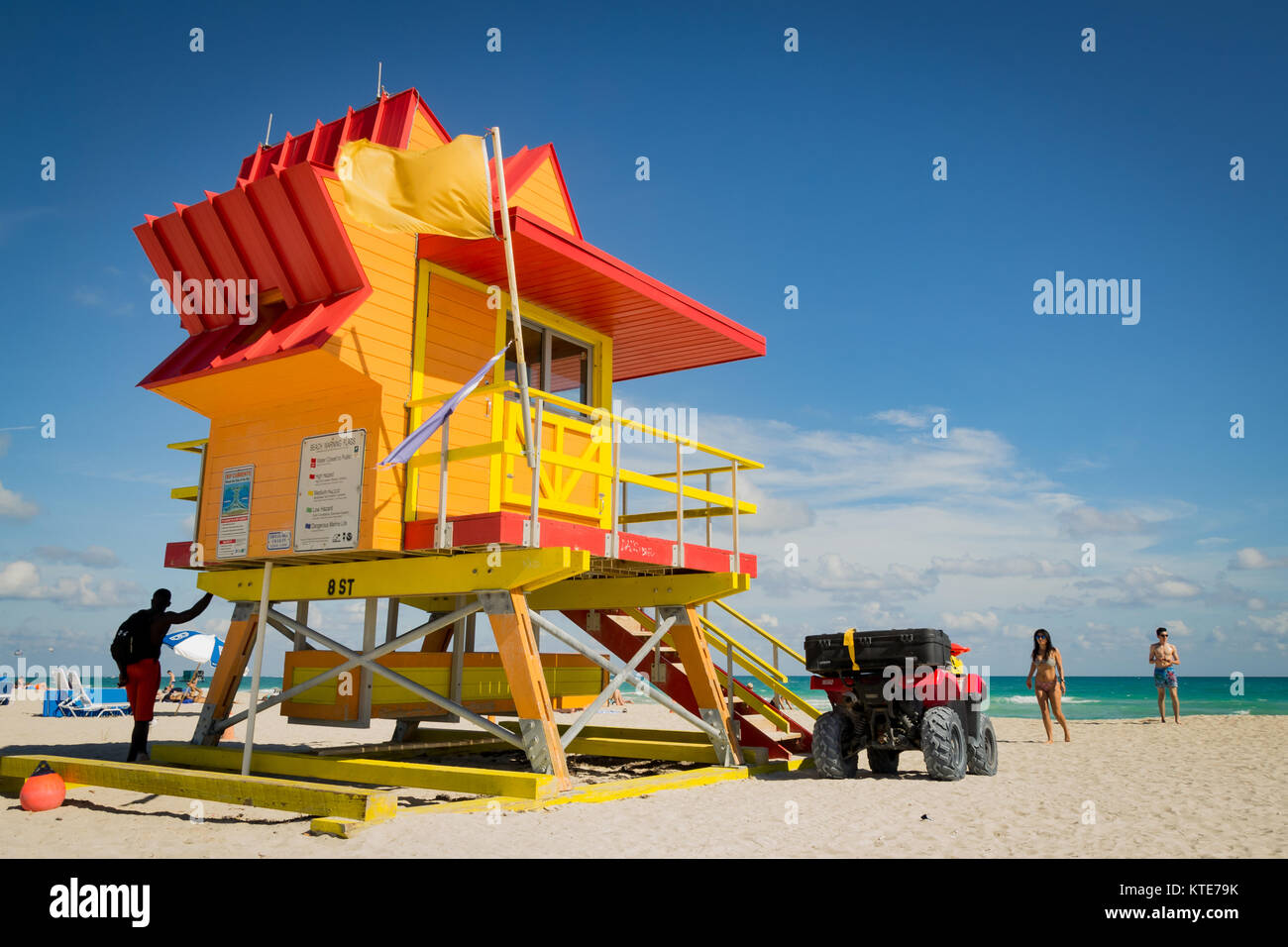 Lifeguard booth hi-res stock photography and images - Alamy