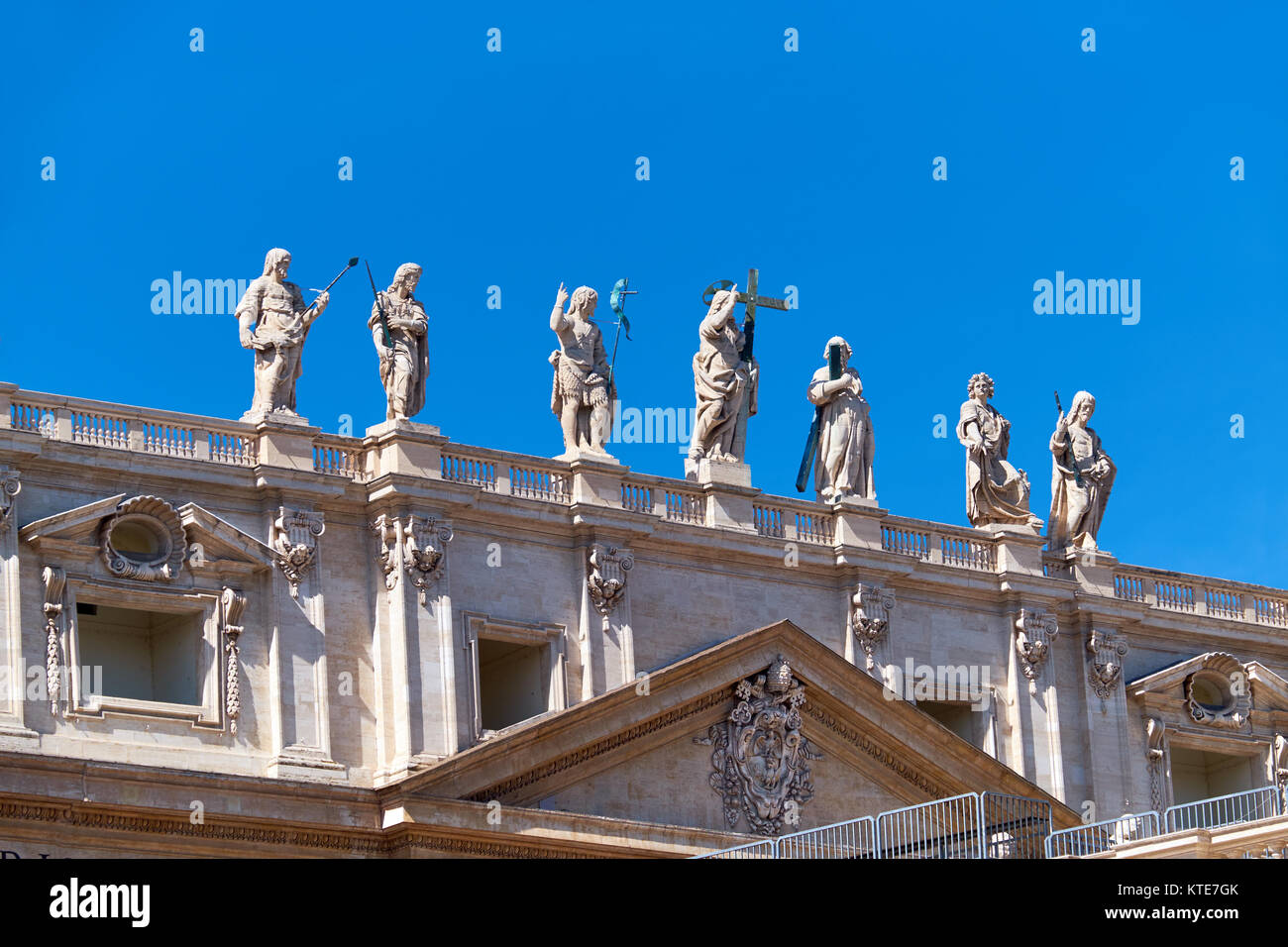 Apostles on the facade of St. Peter's Basilica in the Vatican, Rome ...