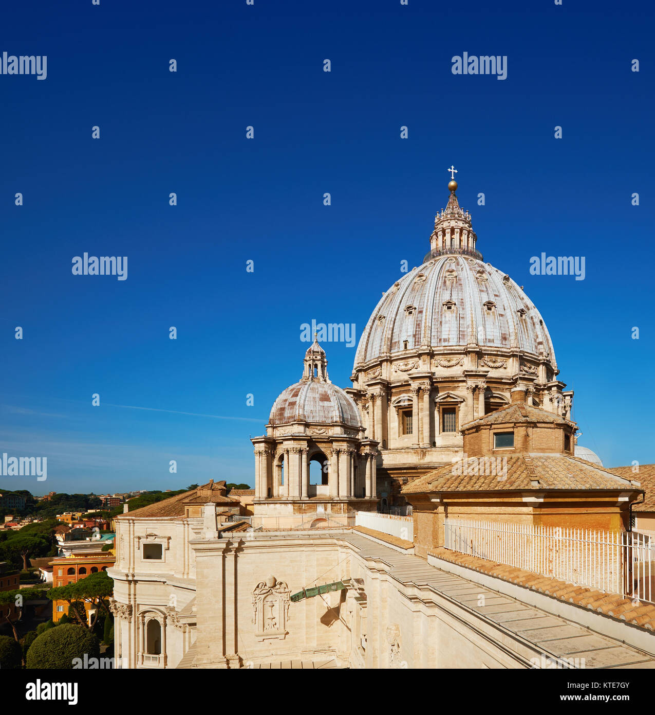 Cupola of st peters basilica hi-res stock photography and images - Alamy