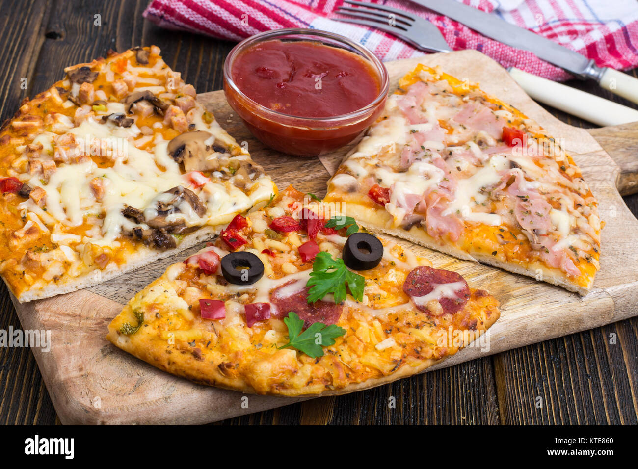 Three cheese pizzas hi-res stock photography and images - Alamy