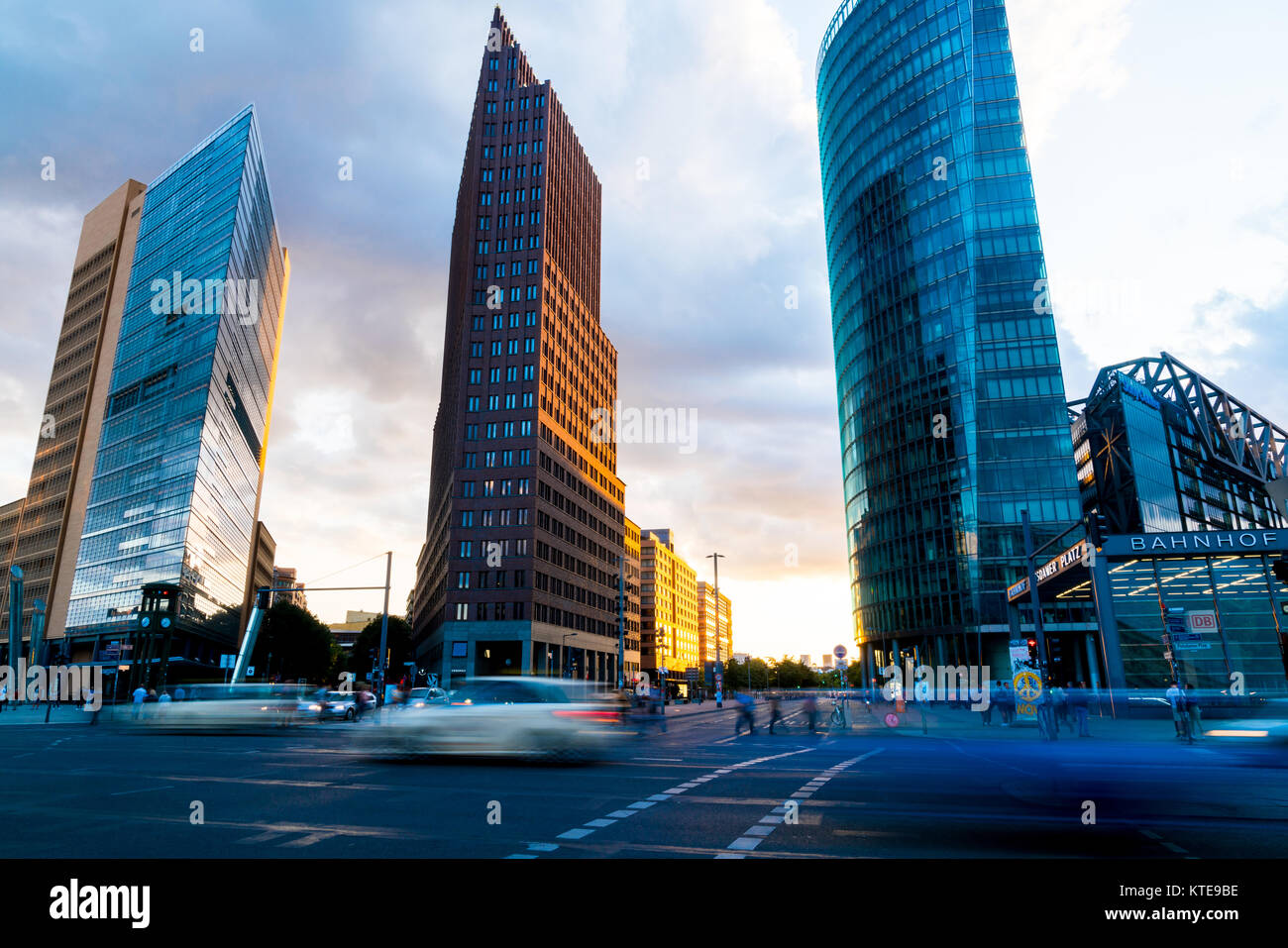 Berlin new development potsdamer platz hi-res stock photography and ...
