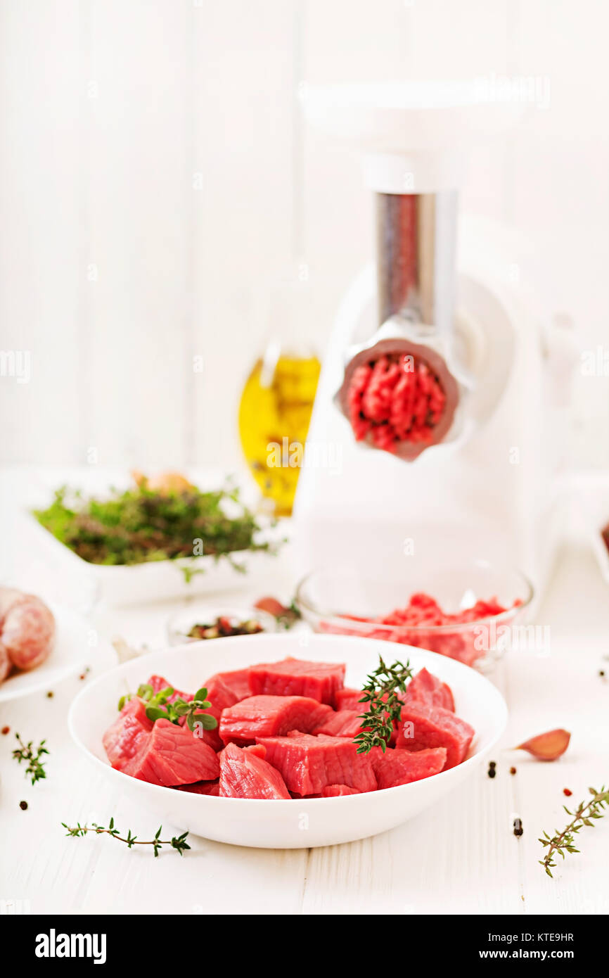 Beef mince process hi-res stock photography and images - Alamy