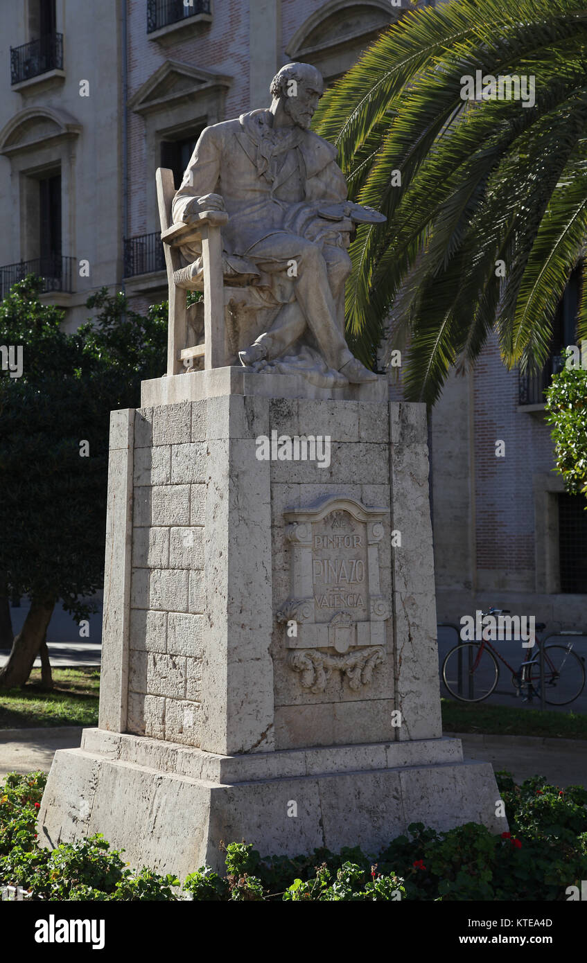Statue of Painter Pinazo 1849 – 1916 Valencia Spain Stock Photo - Alamy