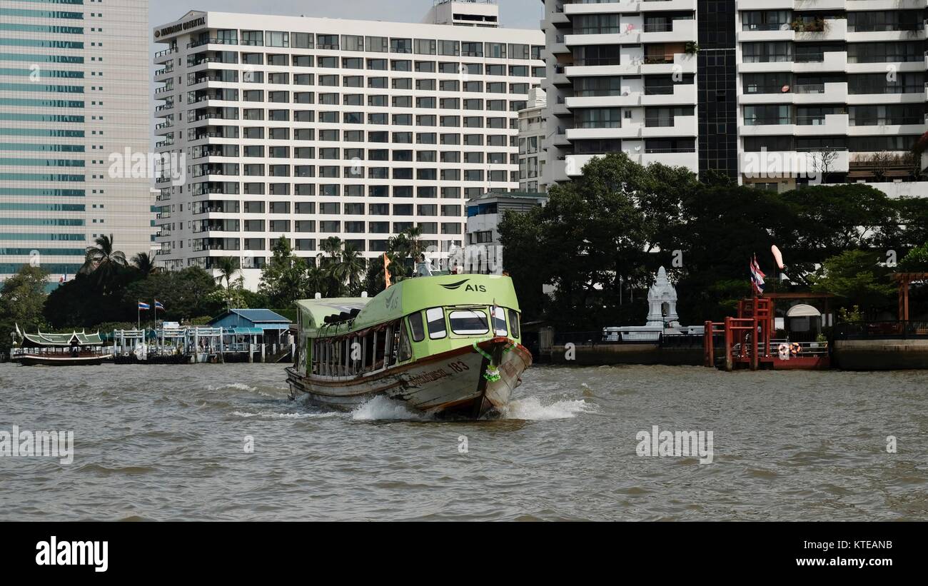 River Express Boat Chao Phraya River with a Romantic Atmosphere Bangkok ...