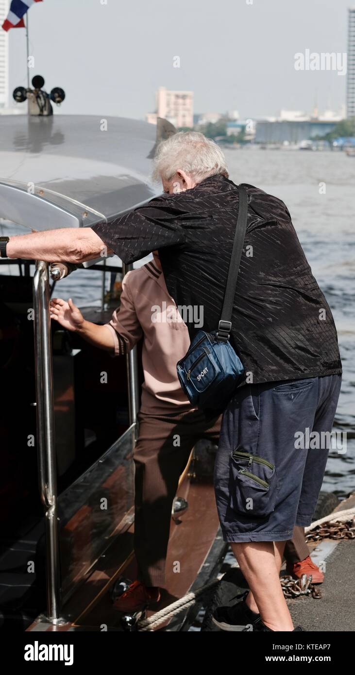 People Embarking and Disembarking Boat Chao Phraya River with a ...