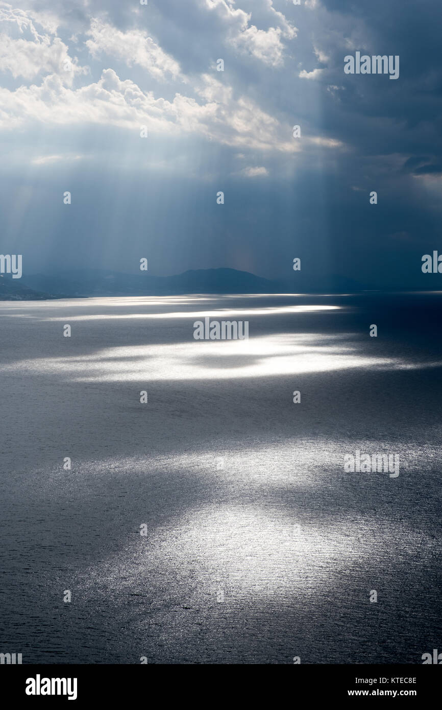 Tropical twilight sunbeams hi-res stock photography and images - Alamy