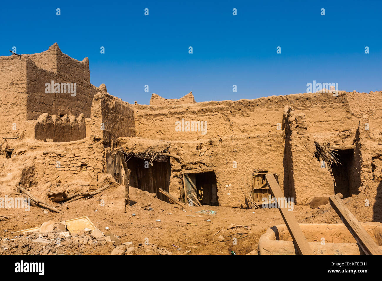 Saudi village hi-res stock photography and images - Alamy