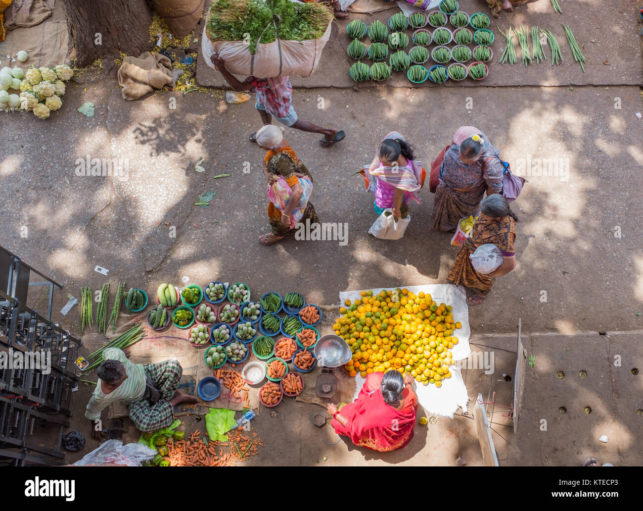 Fruit vegetable street market bangalore hi-res stock photography and ...