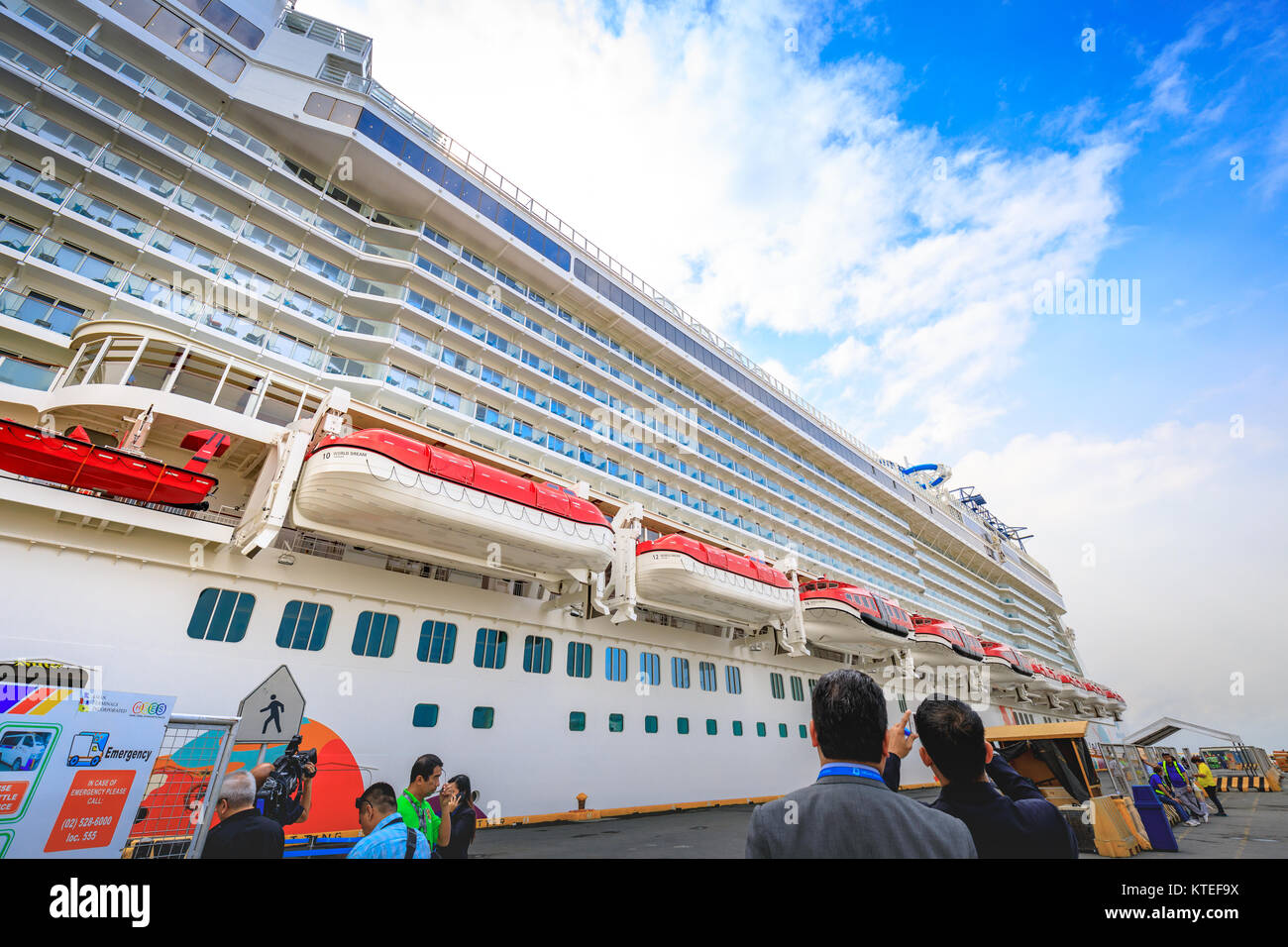 Dream ship hi-res stock photography and images - Alamy