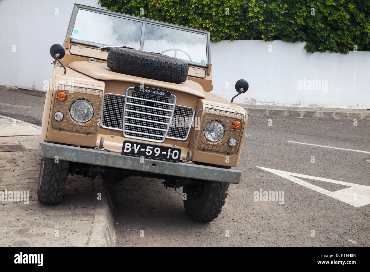 Land rover series iii hi-res stock photography and images - Alamy