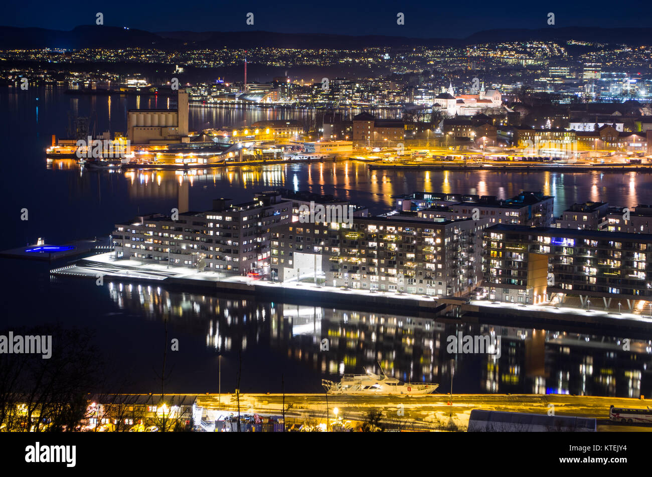 Oslo night hi-res stock photography and images - Alamy