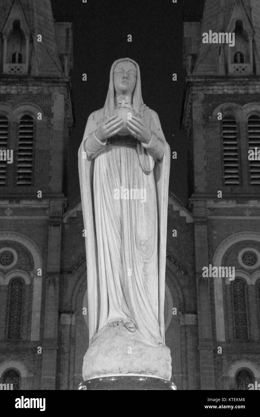 Maria Statue before The HCMC/Ho Chi Minh City Cathedral at Night 2 ...
