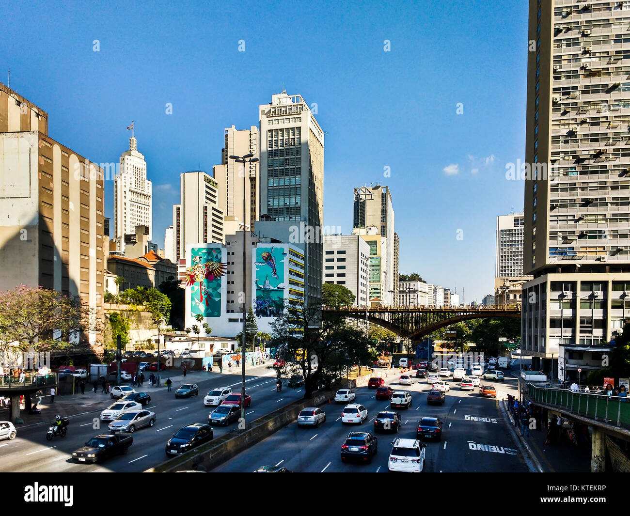 traffic flow in the center of Sao Paulo, Brazil Stock Photo - Alamy