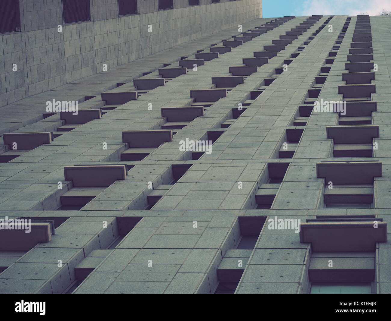 modern residence building facade with orthogonal forms and openings ...