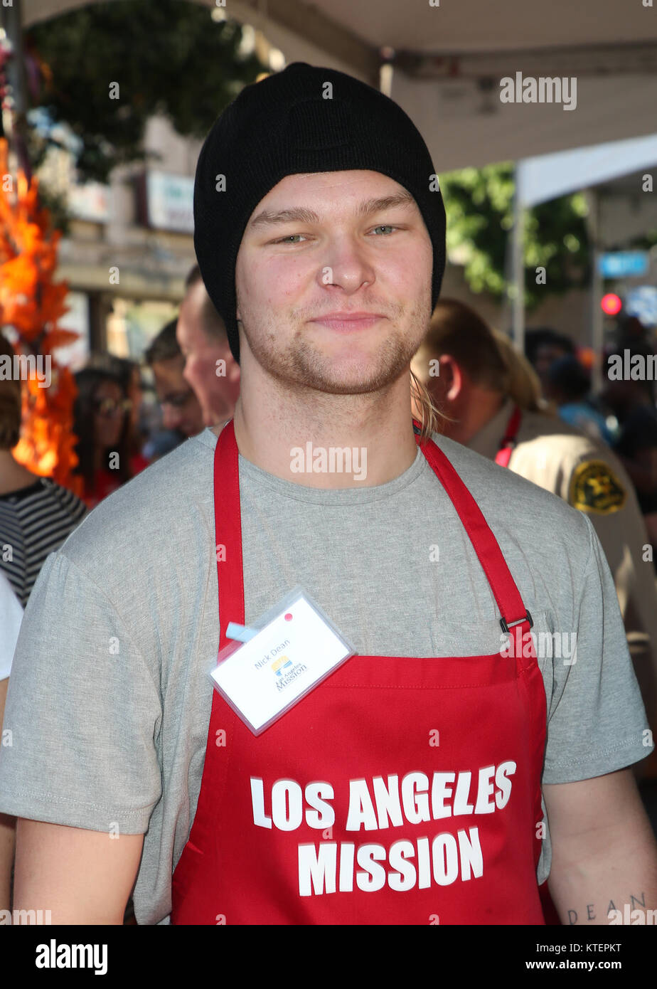 Los Angeles Mission Thanksgiving Meal For The Homeless Featuring: Nick ...