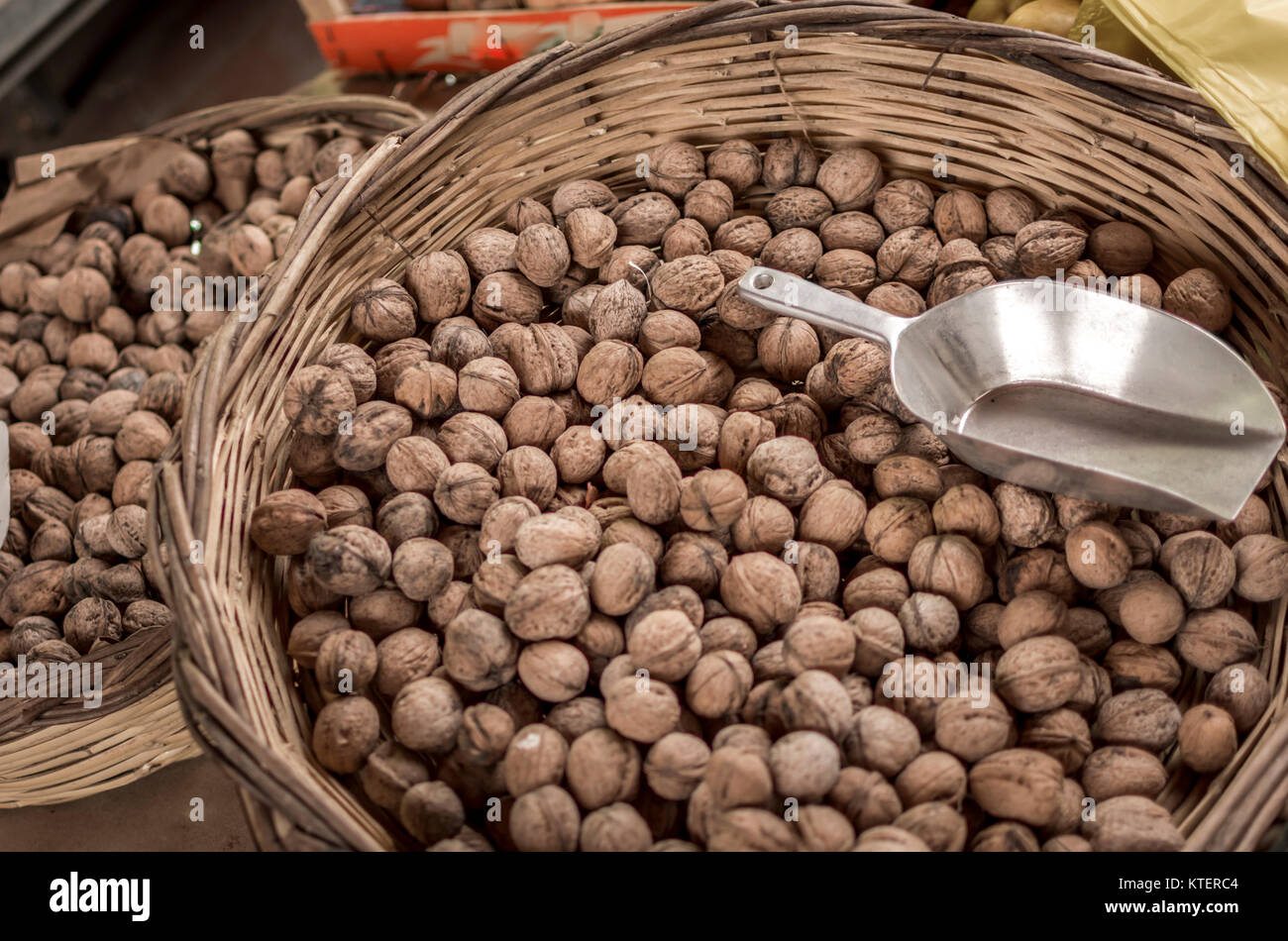 Scoop basket hi-res stock photography and images - Alamy