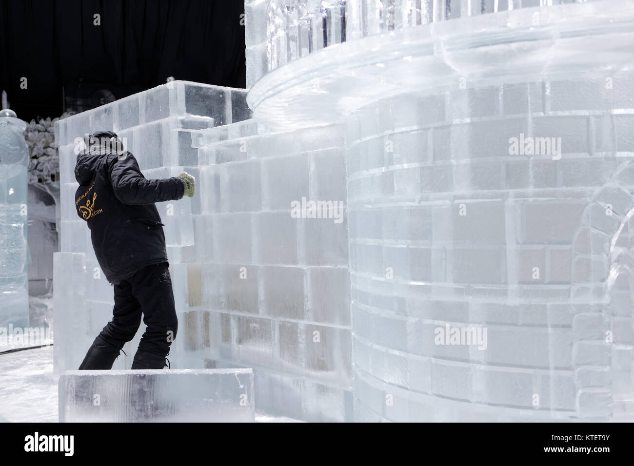 Ice fortress hi-res stock photography and images - Alamy