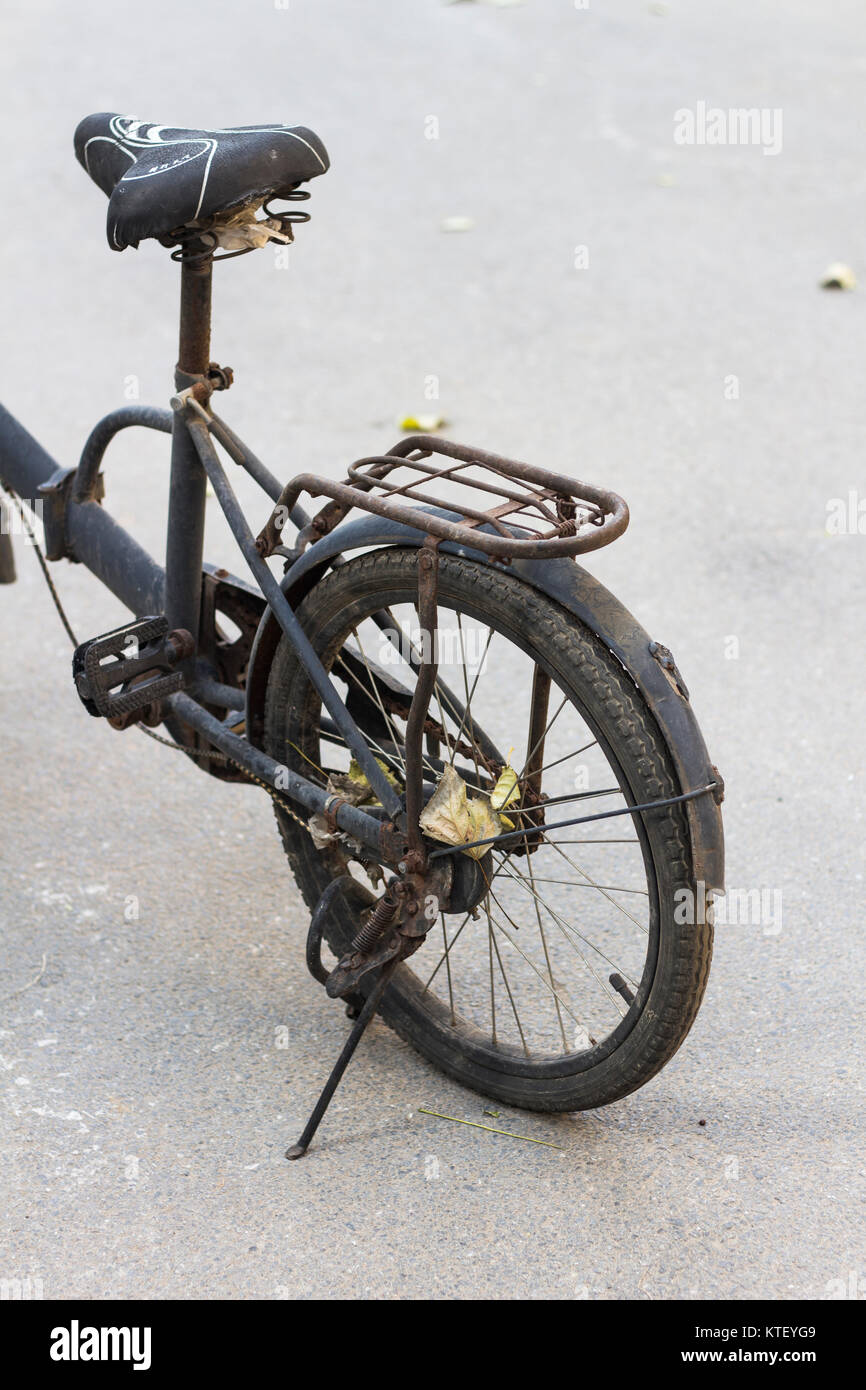 Small bicycle wheel hi-res stock photography and images - Alamy