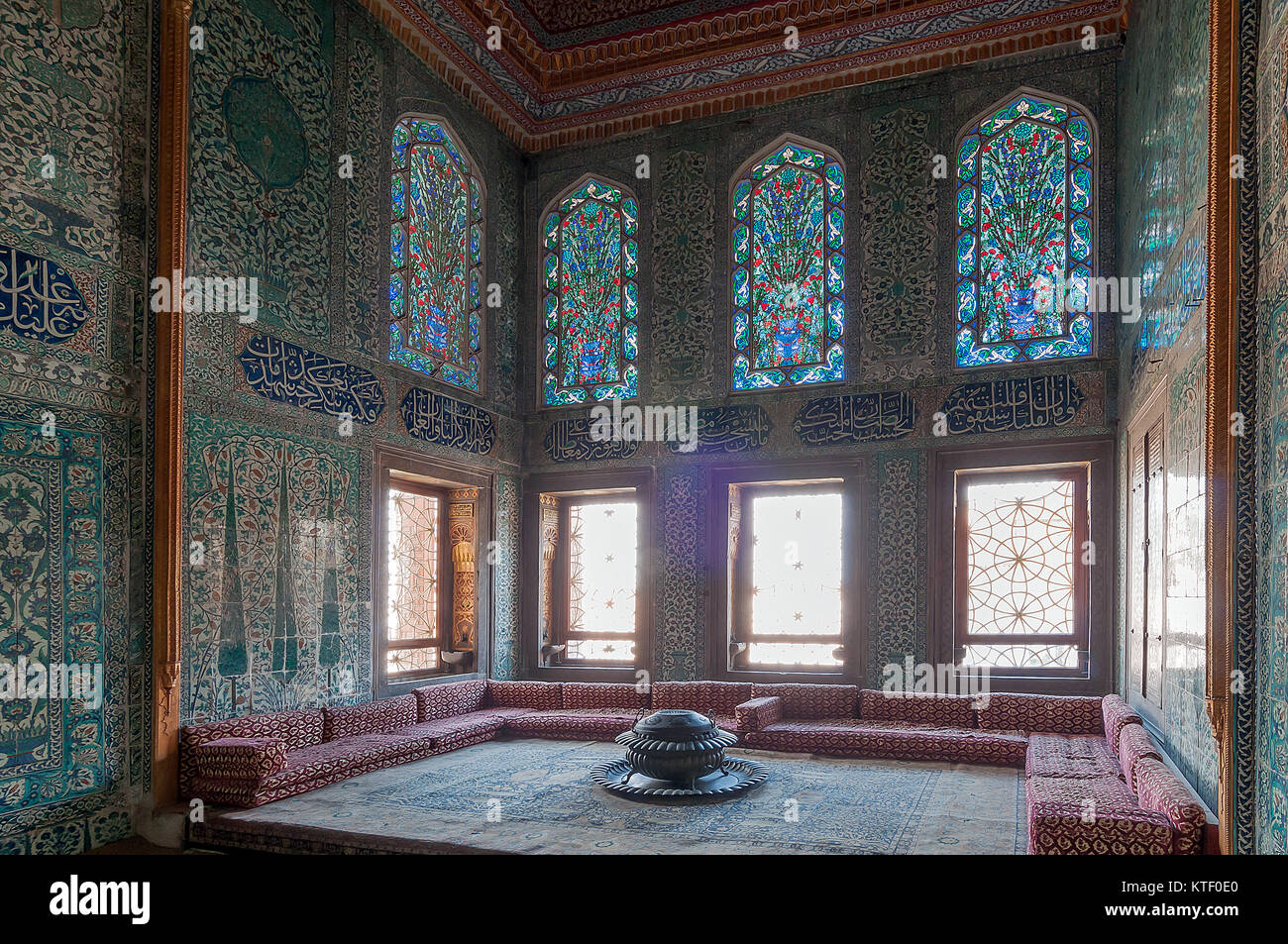 Interior harem topkapi palace seraglio hi-res stock photography and ...