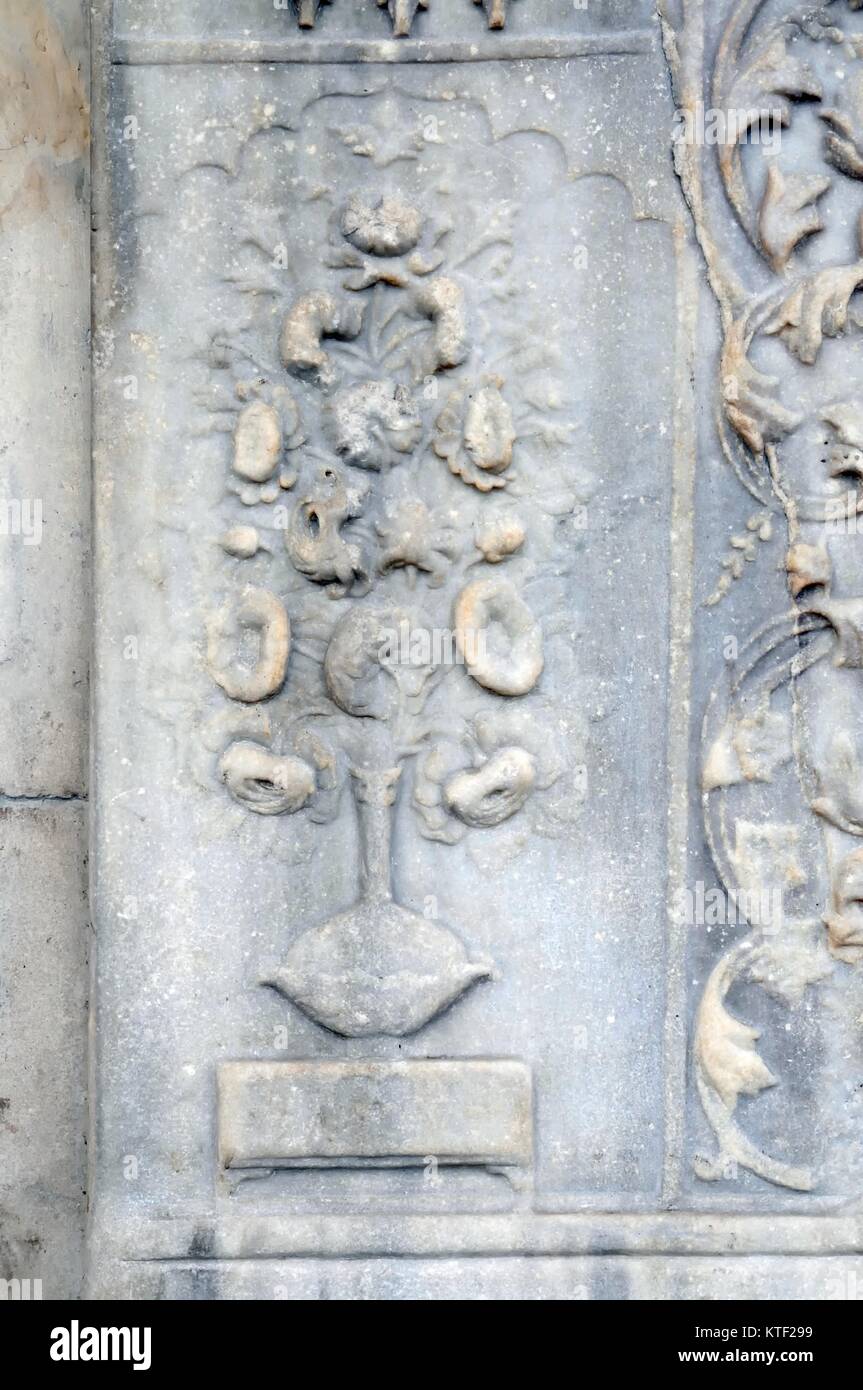 Tophane Fountain (Turkish: Tophane Çeşmesi)The sebil, a public fountain ...