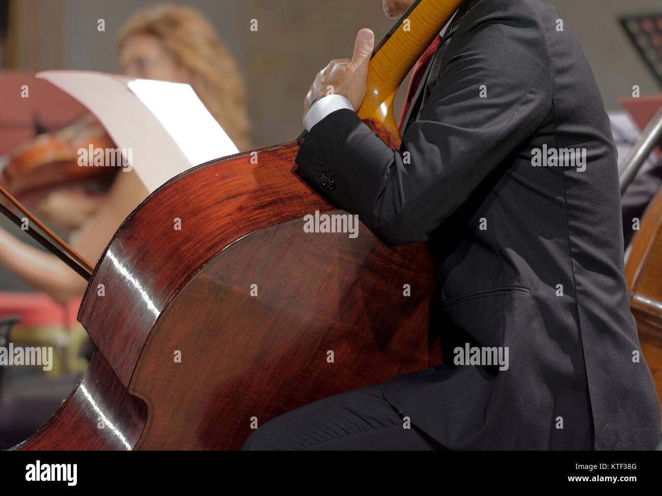 Classical music night club High Resolution Stock Photography and Images ...