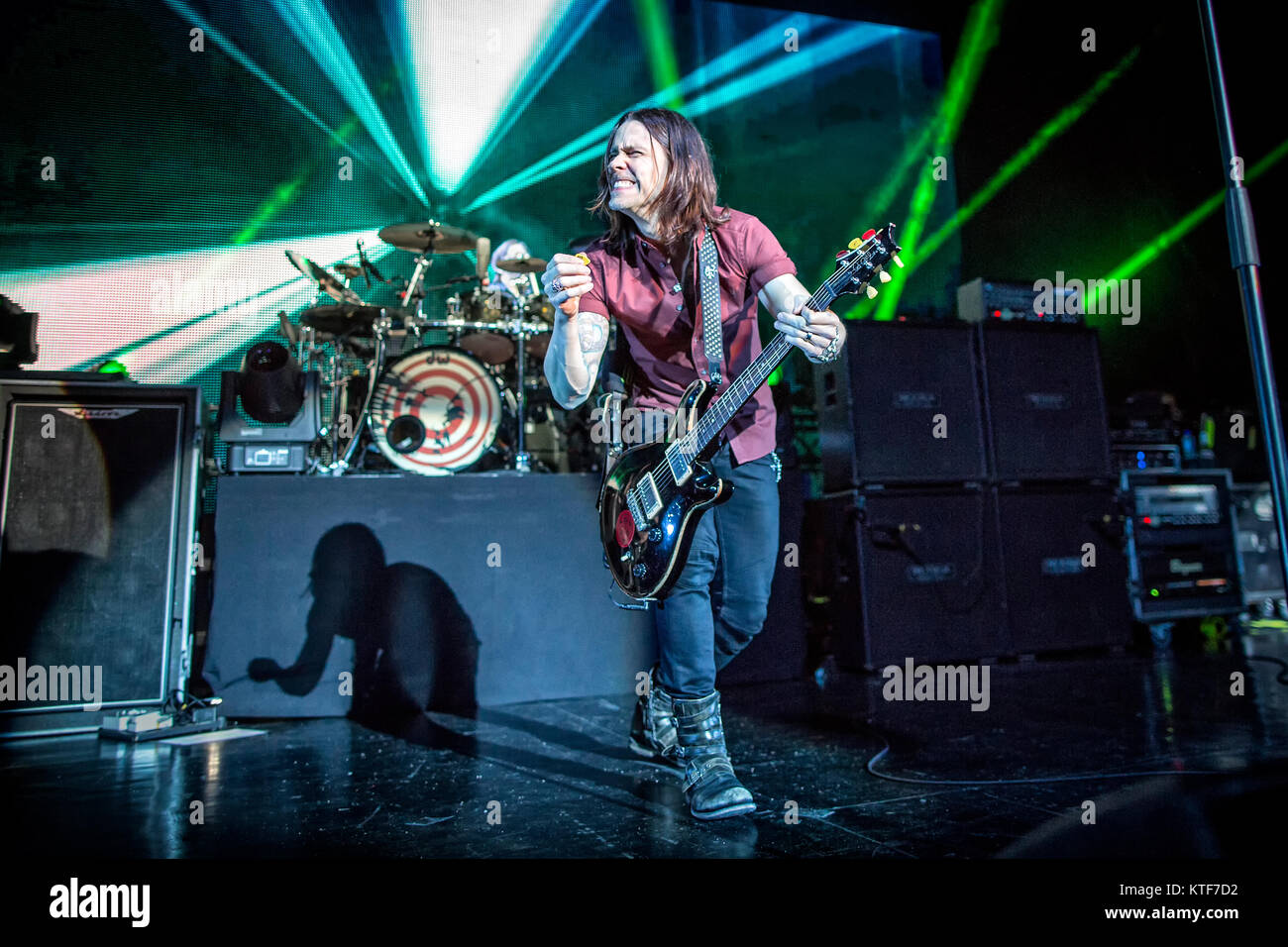 Myles kennedy alter bridge hi-res stock photography and images - Alamy