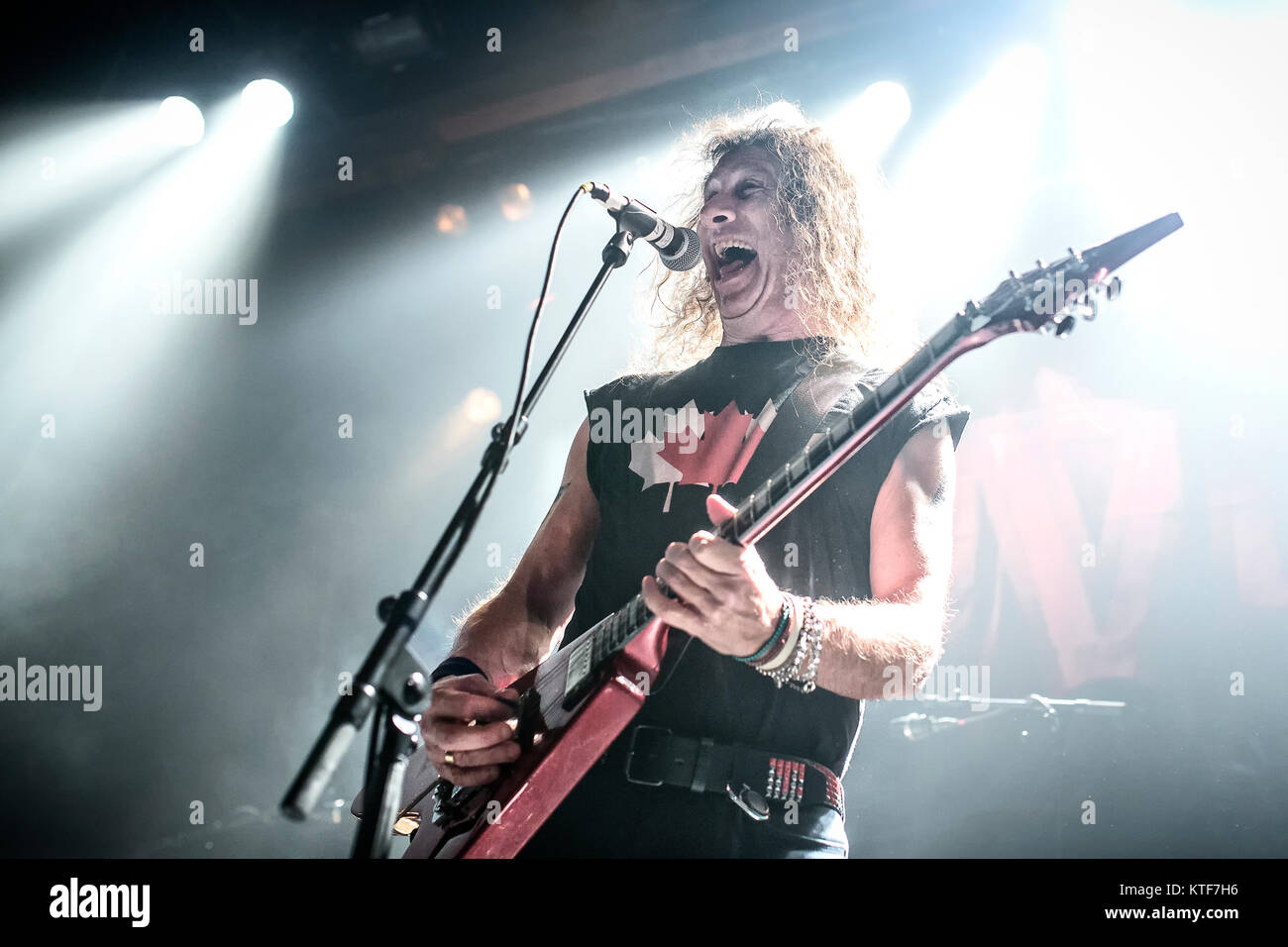 Anvil band live hi-res stock photography and images - Alamy