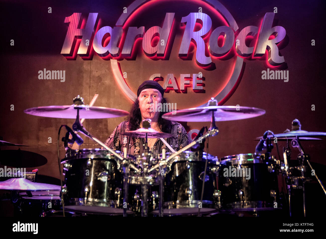 Anvil metal music band in hi-res stock photography and images - Alamy