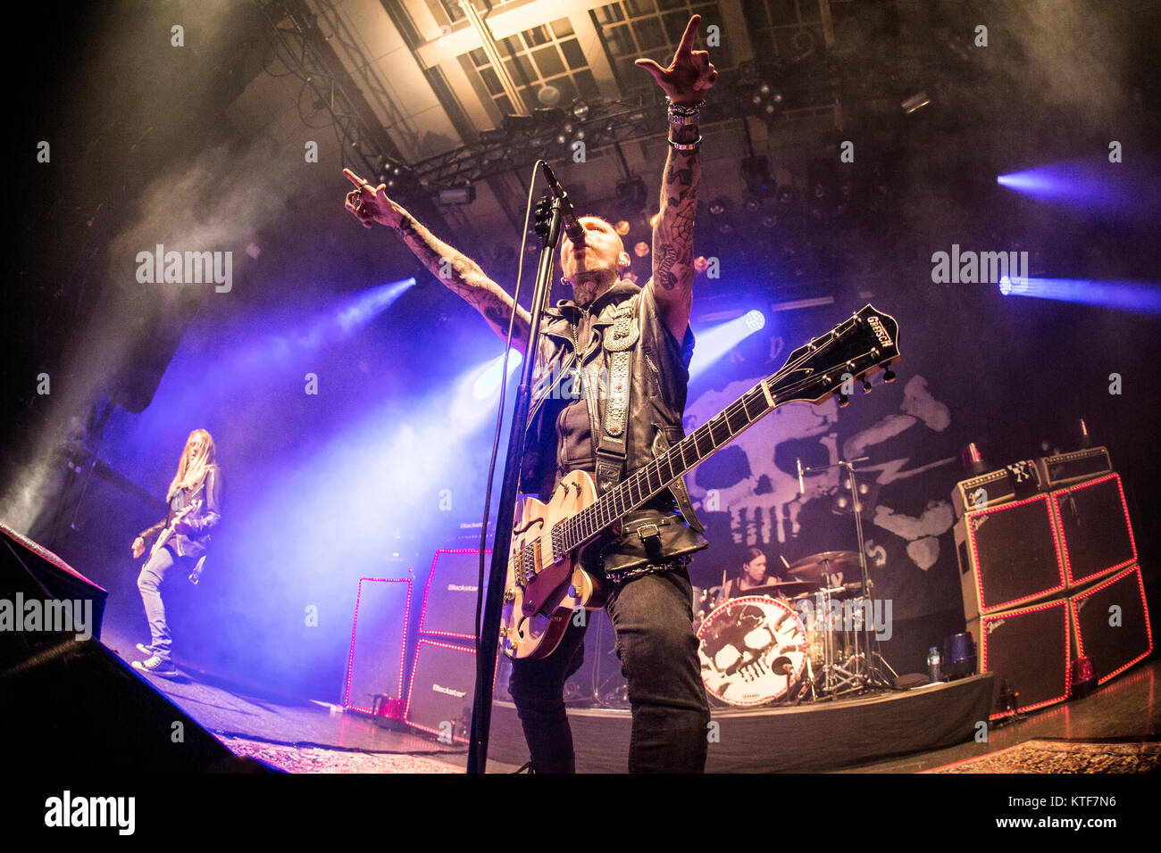 Nicke borg guitarist hi-res stock photography and images - Alamy