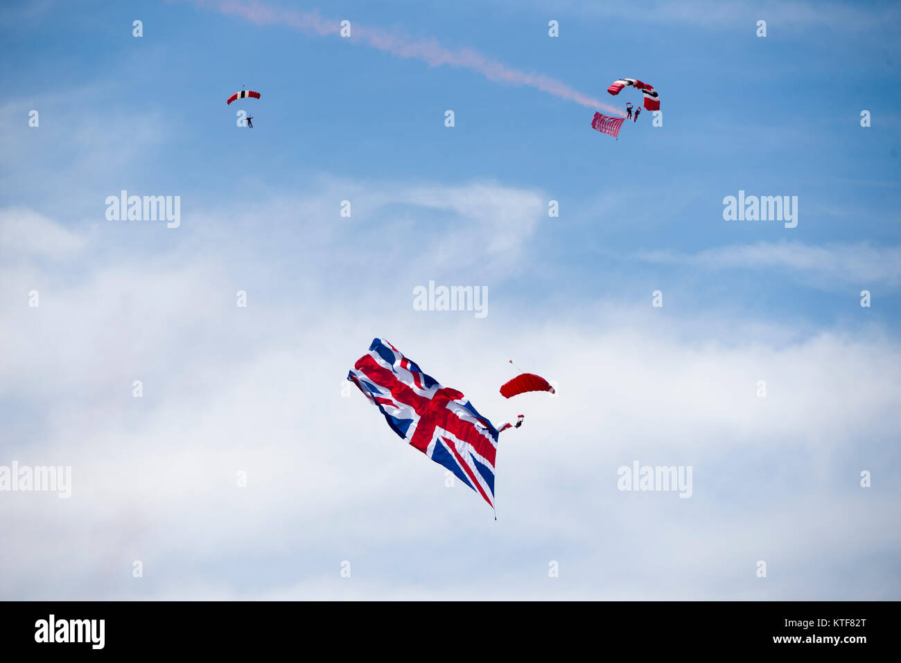 Raf parachute regiment hi-res stock photography and images - Alamy