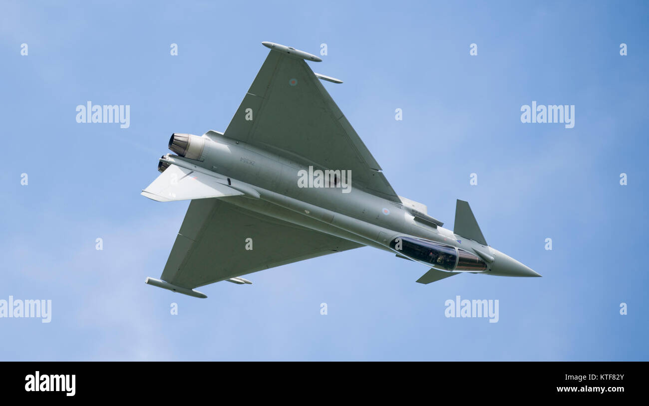 Inverted typhoon fighter jet hi-res stock photography and images - Alamy