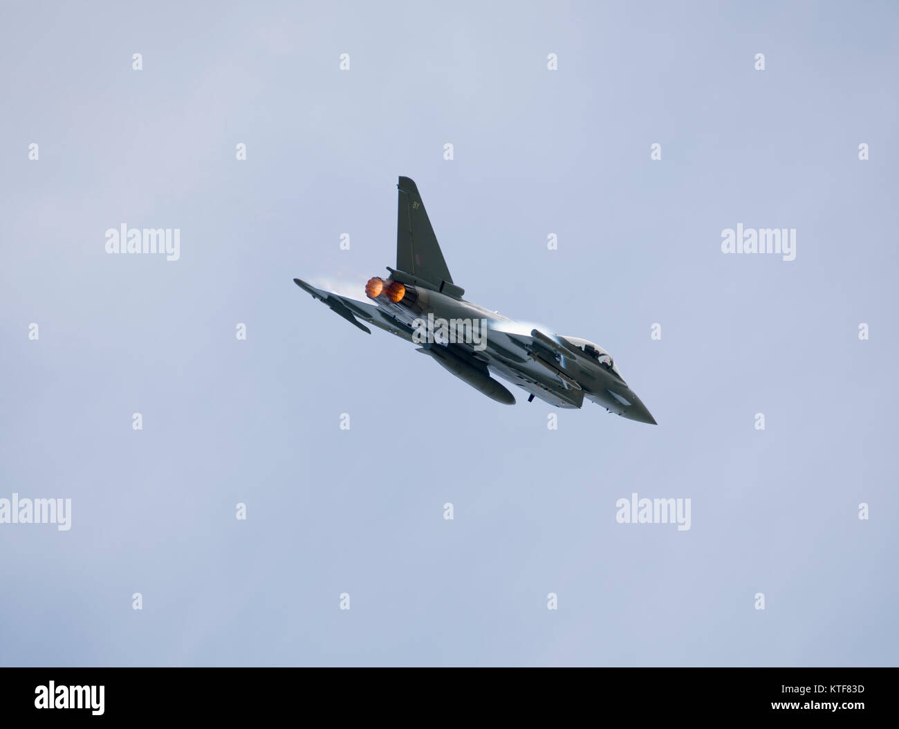 Inverted typhoon fighter jet hi-res stock photography and images - Alamy