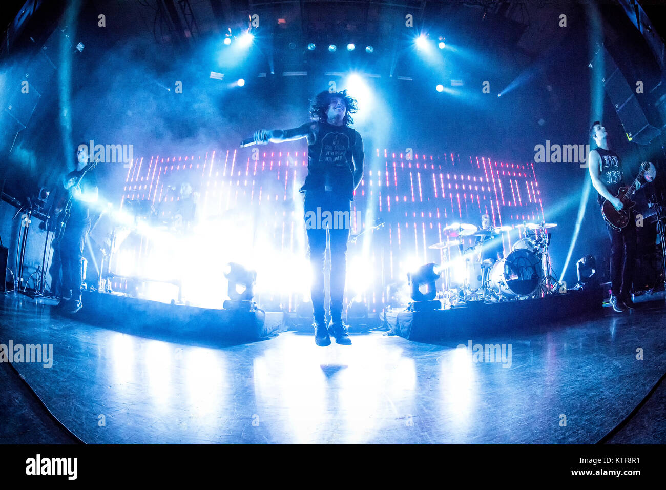 Bring me the horizon 2015 hi-res stock photography and images - Alamy