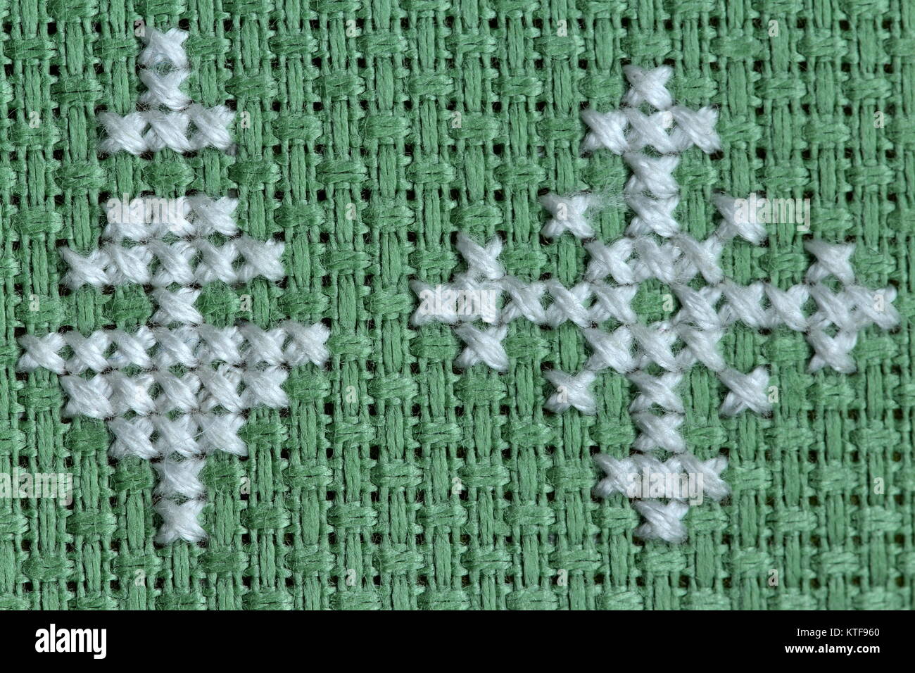 Christmas tree and snowflake traditional pattern embroidery cross ...