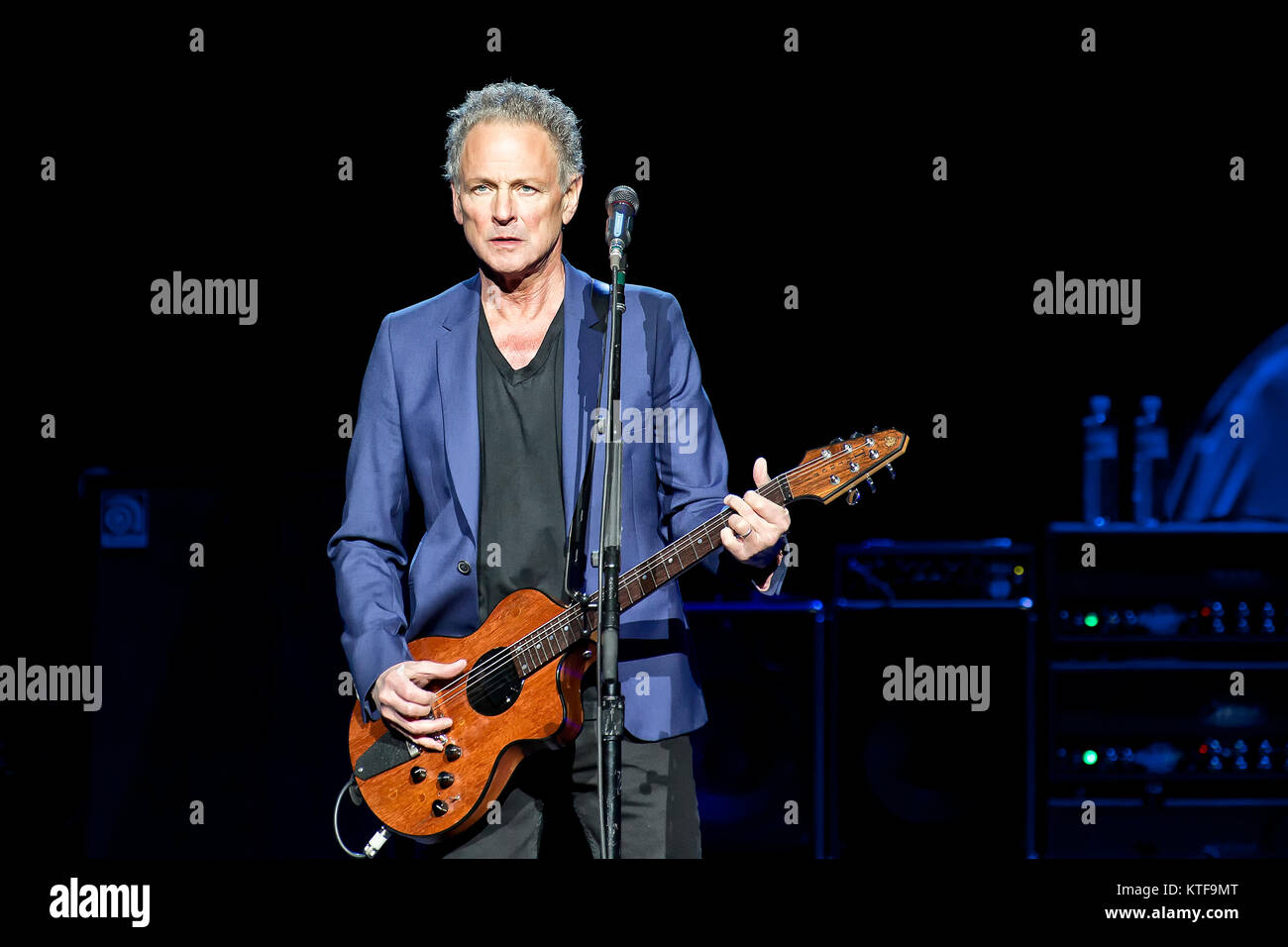 Lindsey adams buckingham hi-res stock photography and images - Alamy
