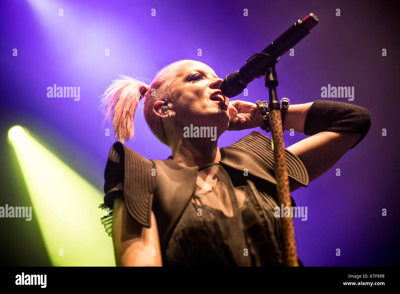 Shirley manson garbage hi-res stock photography and images - Alamy