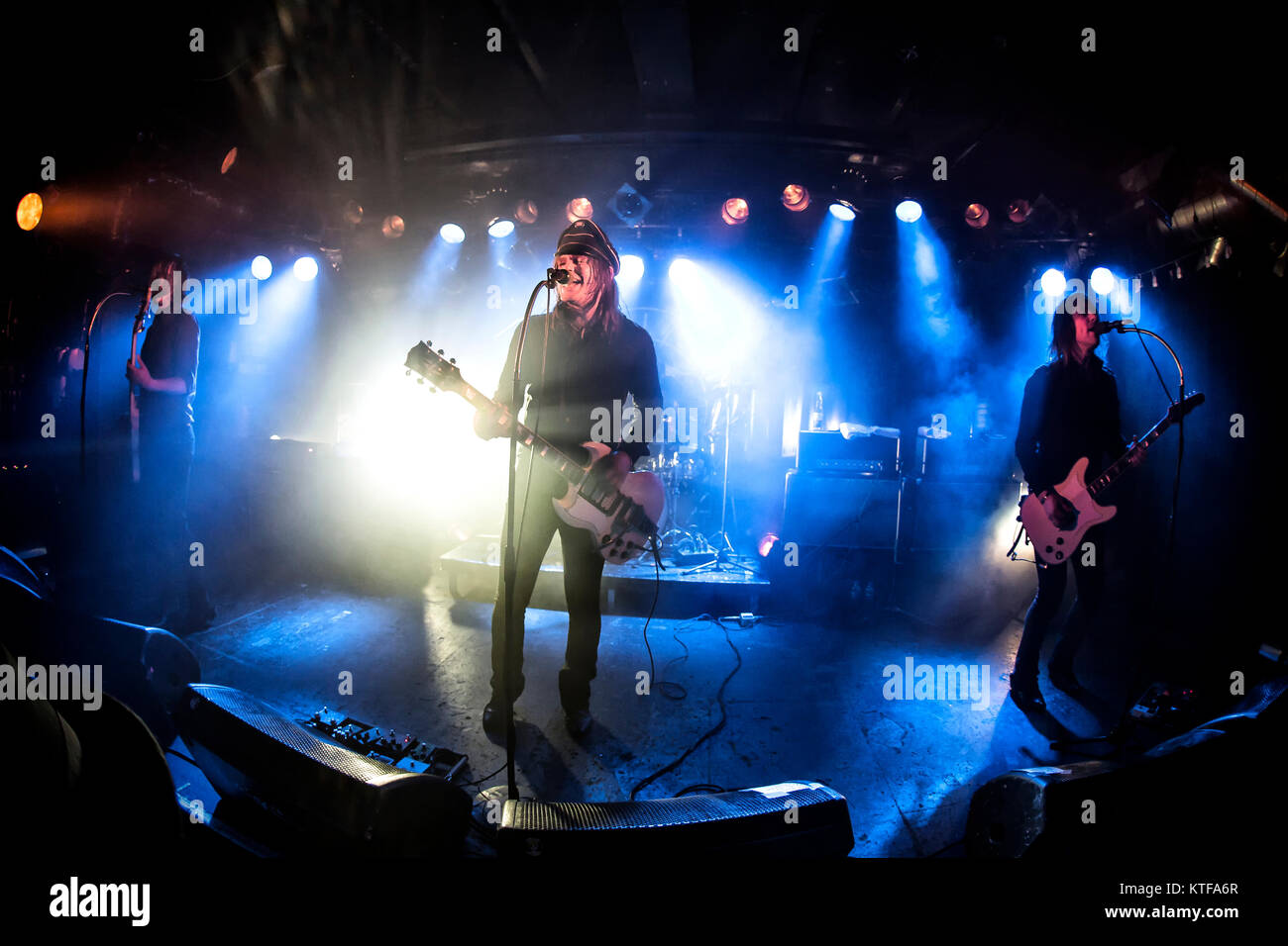 Imperial state electric band hi-res stock photography and images - Alamy