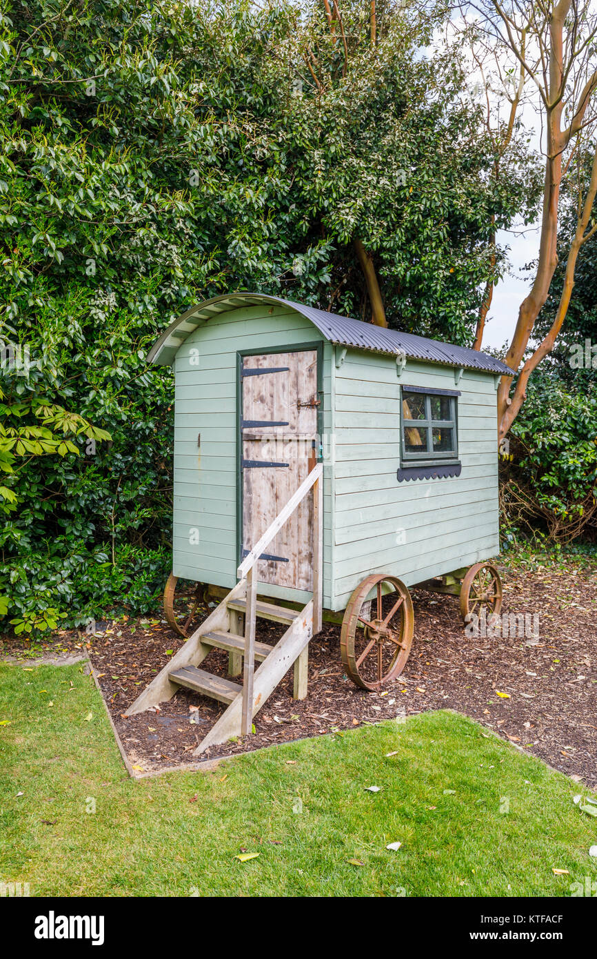 Shepherds Hut Stock Photos & Shepherds Hut Stock Images - Alamy