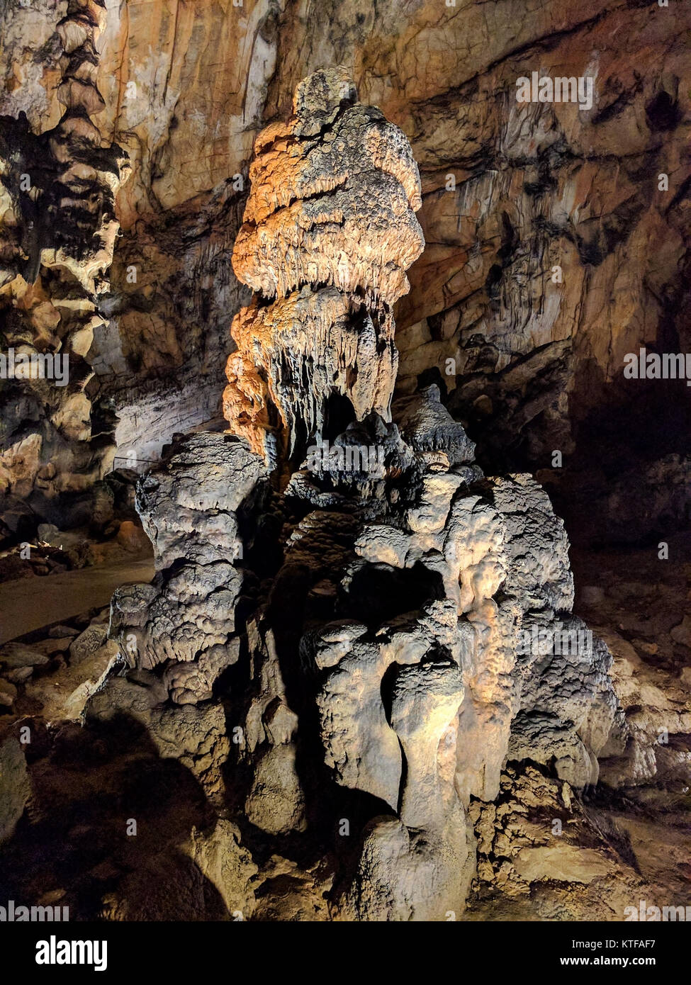 Speleothem hi-res stock photography and images - Alamy