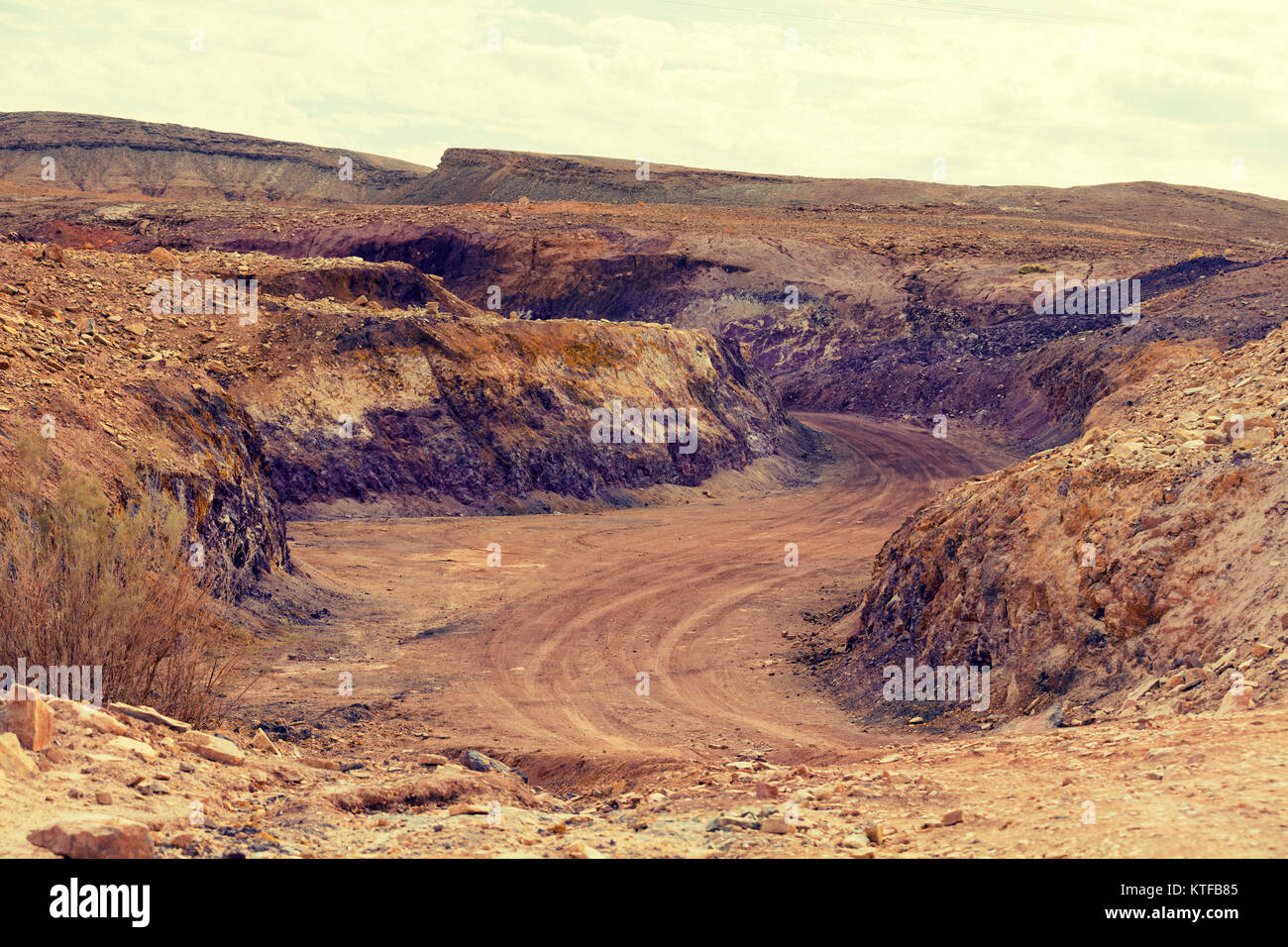 Dirt road in Makhtesh Ramon Crater in Negev desert, Israel Stock Photo ...
