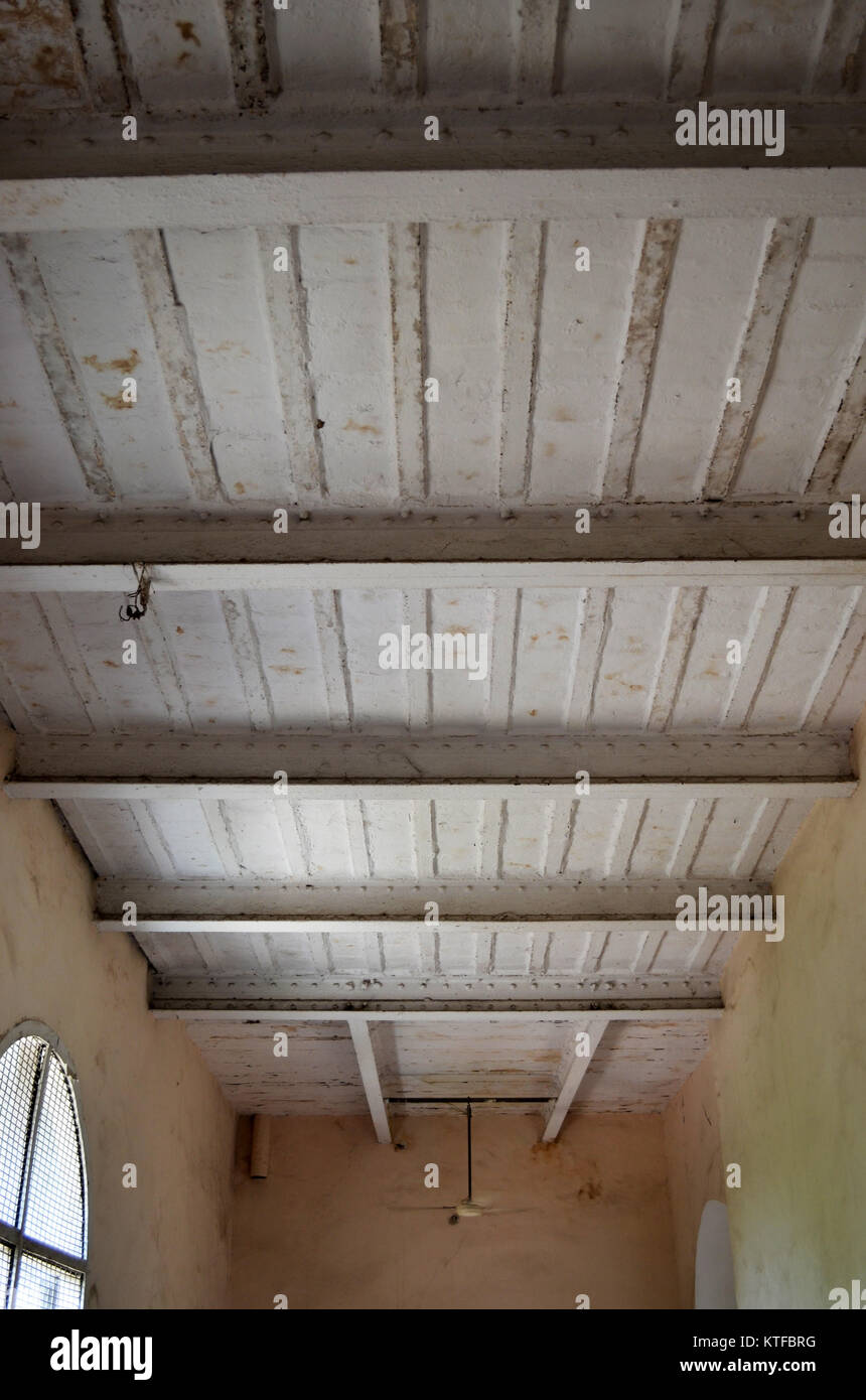 Timber ceiling hi-res stock photography and images - Alamy