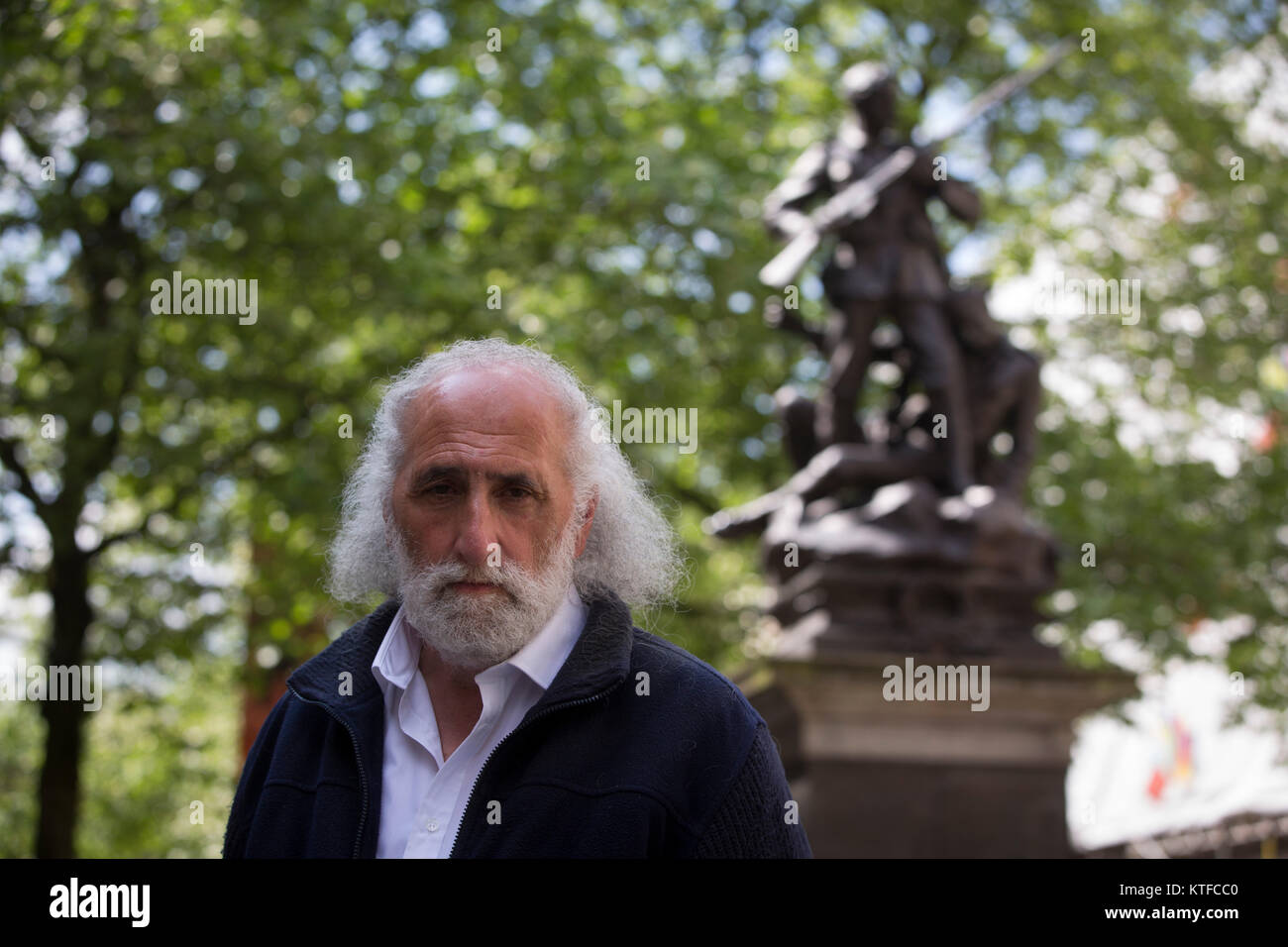 Manchester arena terrorist attack memorial hi-res stock photography and ...