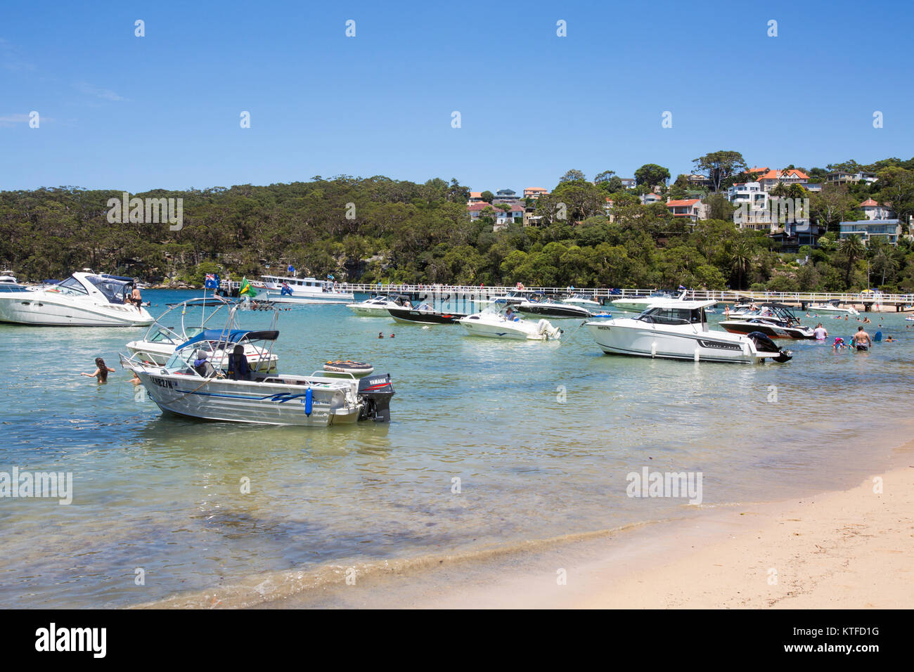 Chowder bay beach hi-res stock photography and images - Alamy