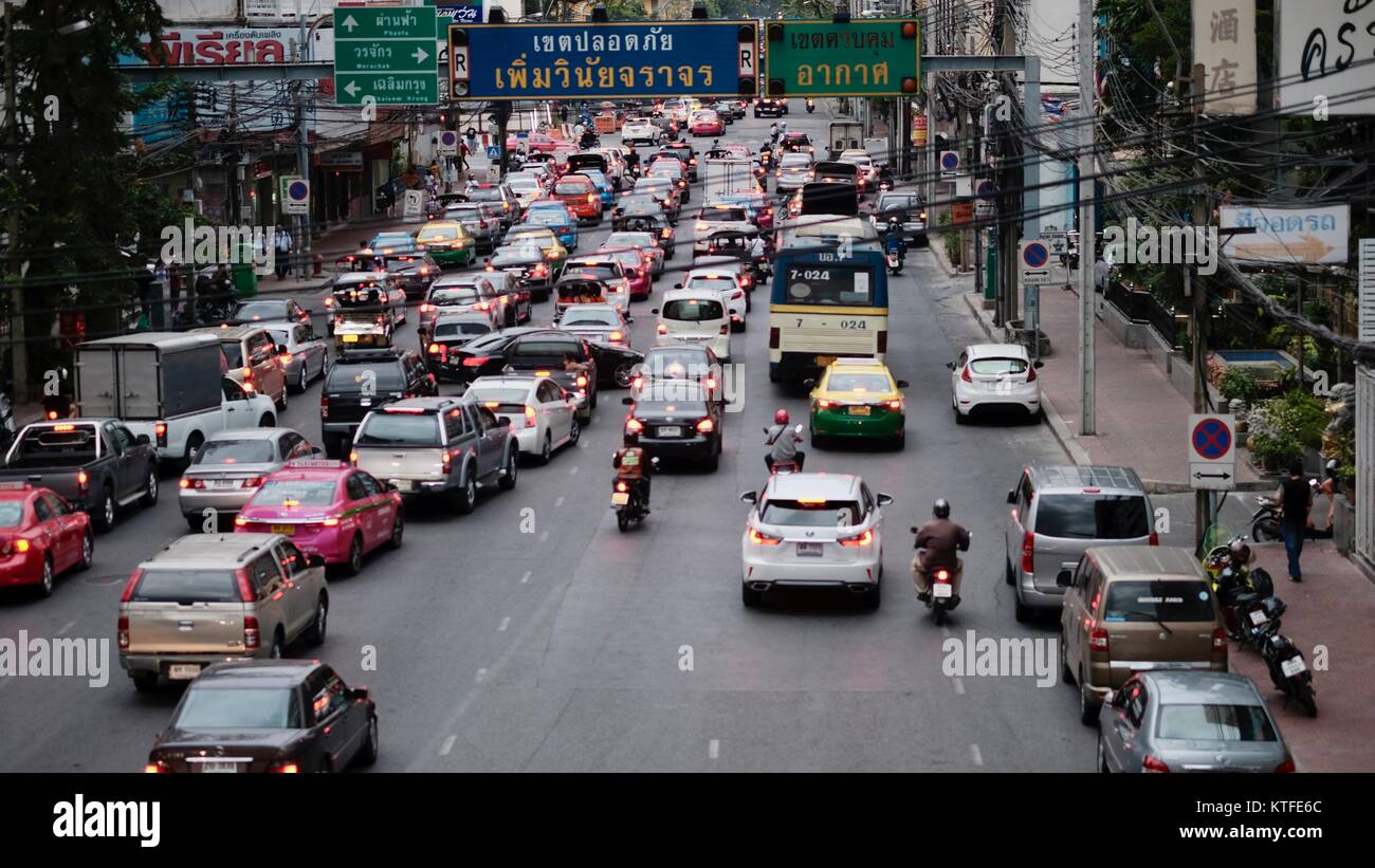 Maha chai road hi-res stock photography and images - Alamy