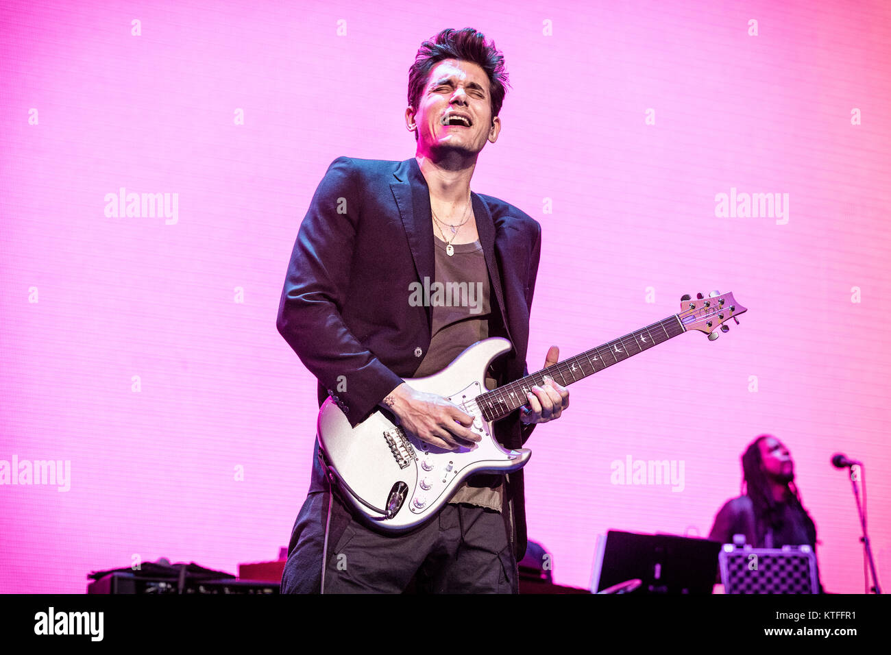 The American guitarist, singer and songwriter John Mayer performs a ...