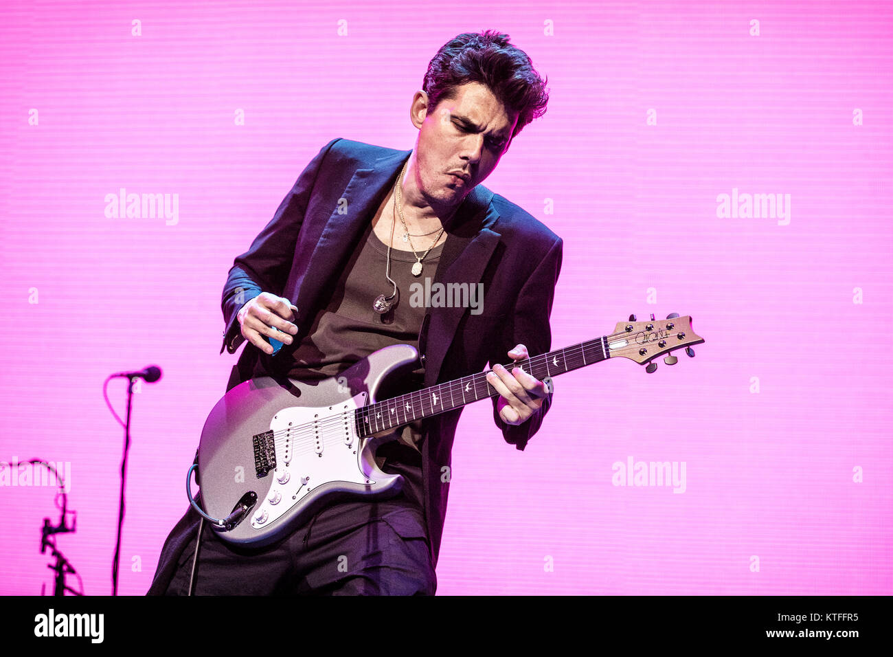 The American guitarist, singer and songwriter John Mayer performs a ...