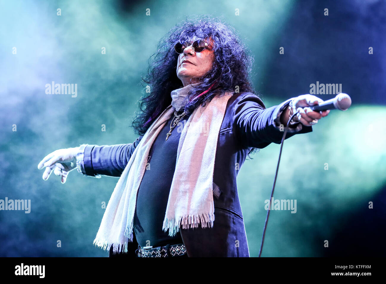 Paul king singer hi-res stock photography and images - Alamy